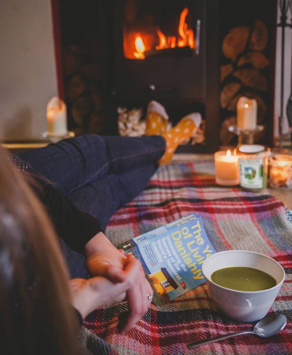 10 tips for holding a hygge party – Hello Hygge